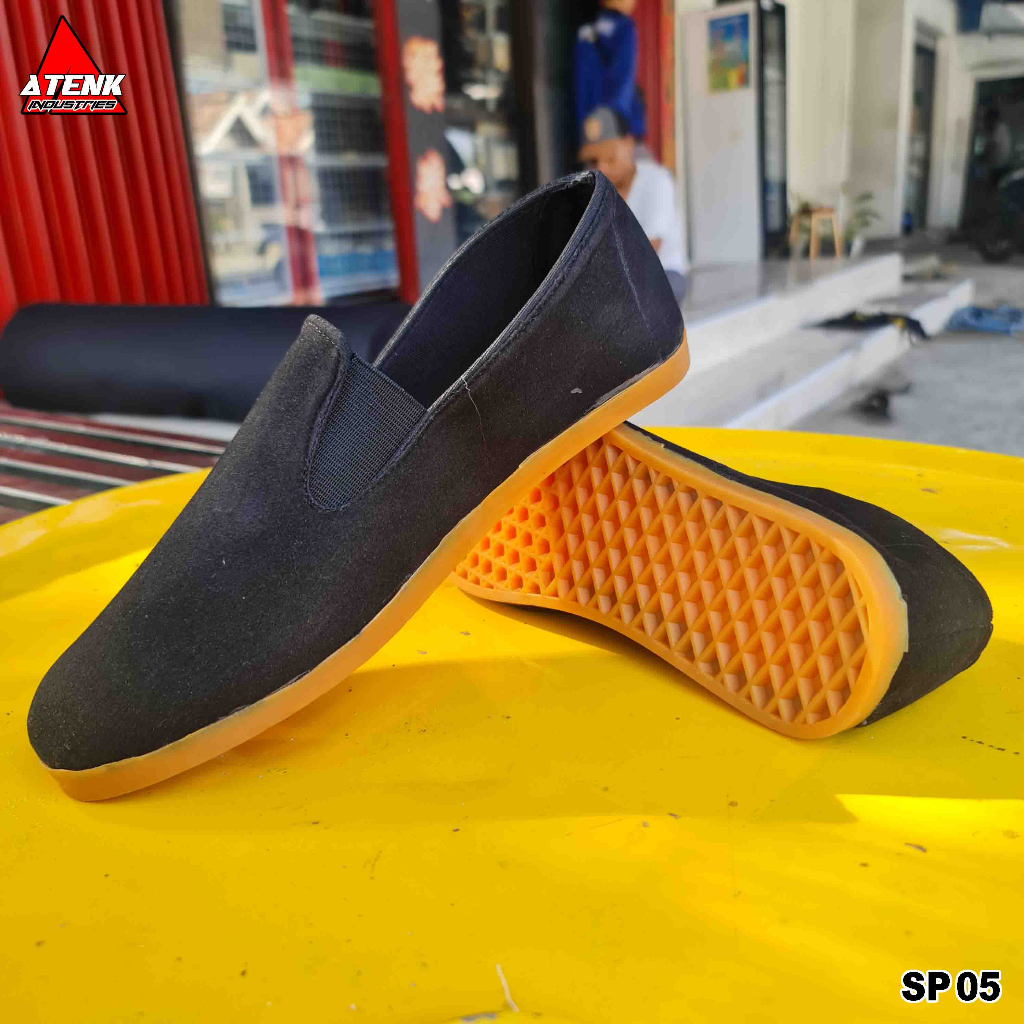 Jual Sepatu Slip On Kungfu Bigboss / Big Boss / Sepatu Silat (untuk ...