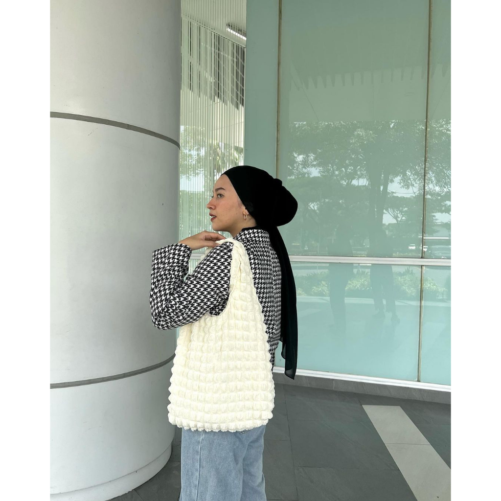 Jual fluffy bag tote bag kotak | Shopee Indonesia