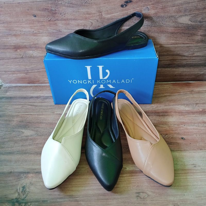 Jual Sepatu Bustong Teplek YONGKI Motif Tali Belakang Barang Pabrik ...