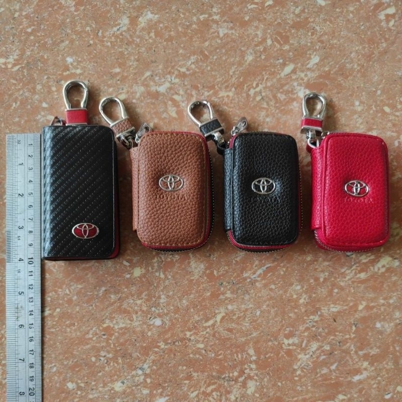 Jual Dompet stnk + gantungan kunci logo Toyota merah hitam coklat ...