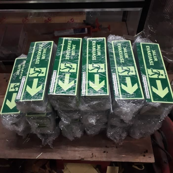 Jual Jalur Evakuasi / Exit Sign (GLOW IN THE DARK) Akrilik - 30 x 10cm | Shopee Indonesia