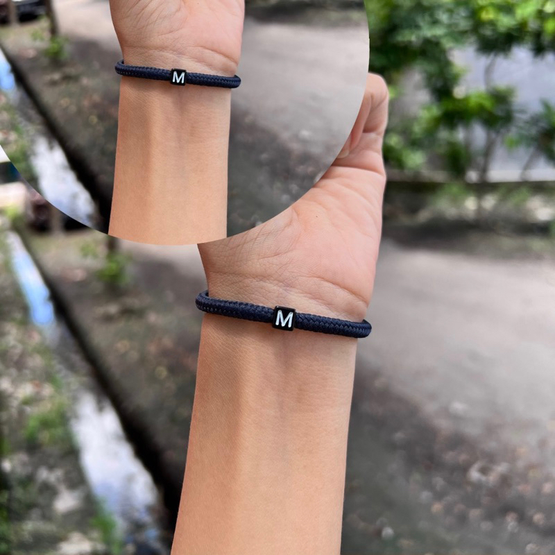 Jual gelang simple bold tebal 3mm custom inisial, bisa couple co x2 ...