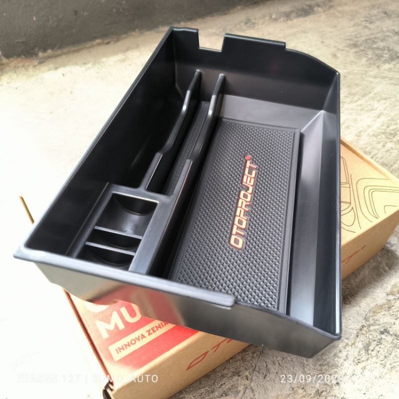 Jual console tray innova zenix type G dan V console multi tray laci ...