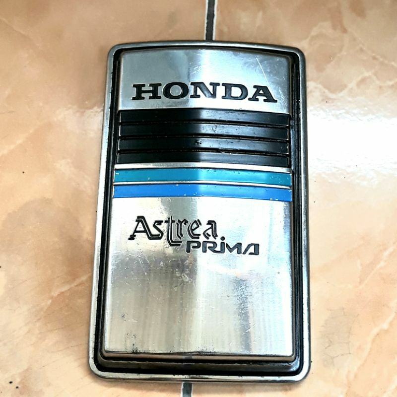 Jual Honda Astrea Prima Logo Simbol Emblem Dasi Dada Panel Original ...