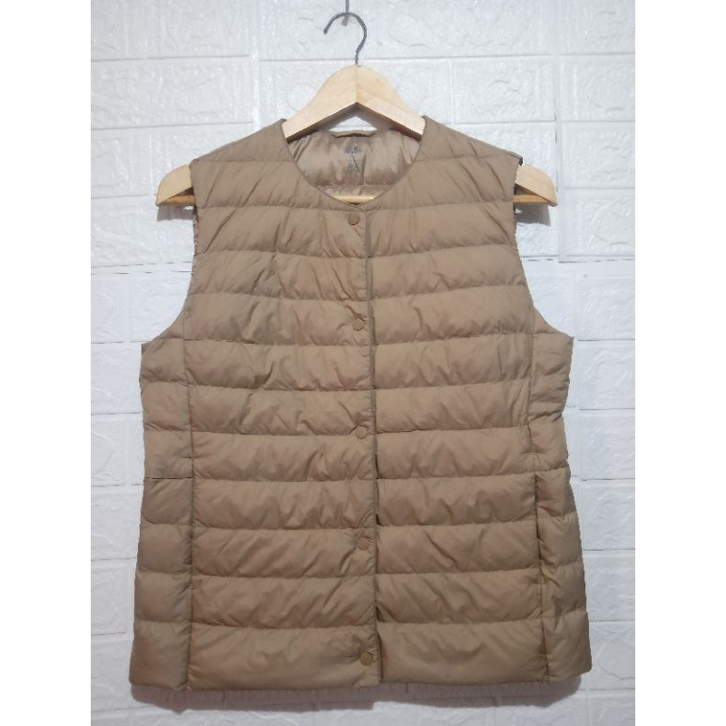 Jual UNIQLO ultralight vest O neck coksu | Shopee Indonesia