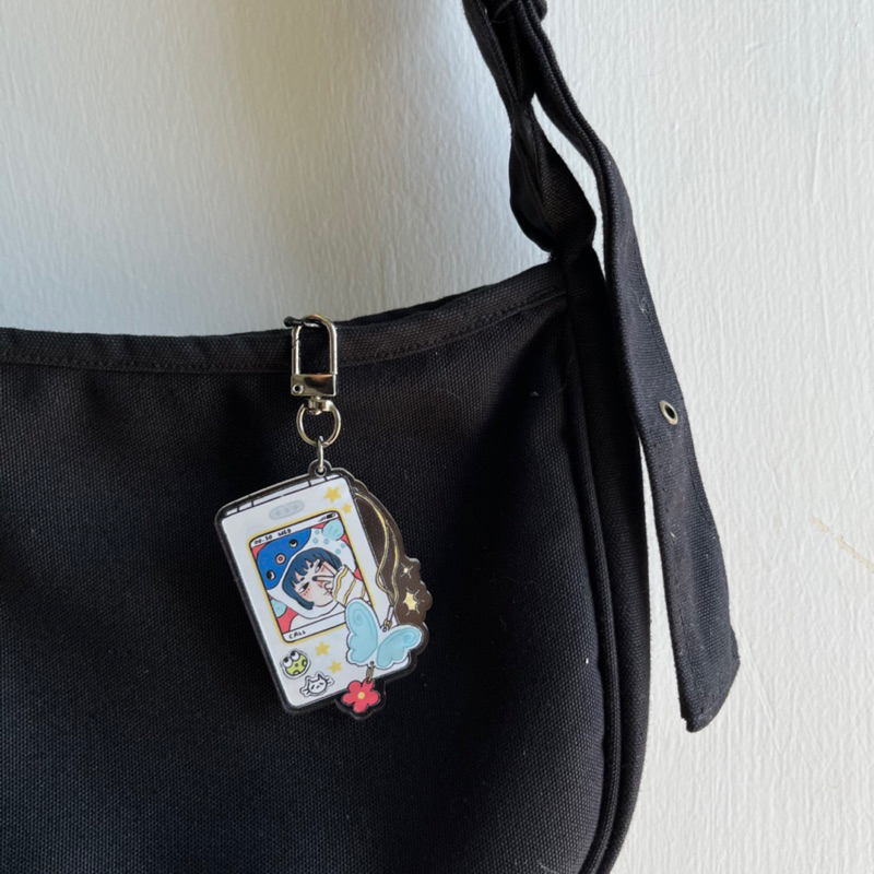 Jual HANDPHONE GIRL KEYCHAIN BY PEPOW | Shopee Indonesia