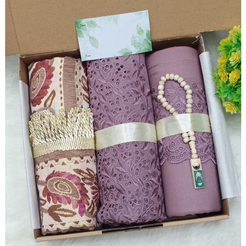 Jual Hampers Hadiah Kado Set Mukena Sejadah Ulang Tahun/Graduation ...