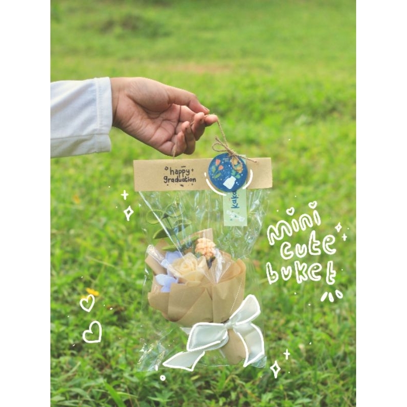 Jual Buket flanel | Aesthetic | buket Wisuda | buket korean | buket ...