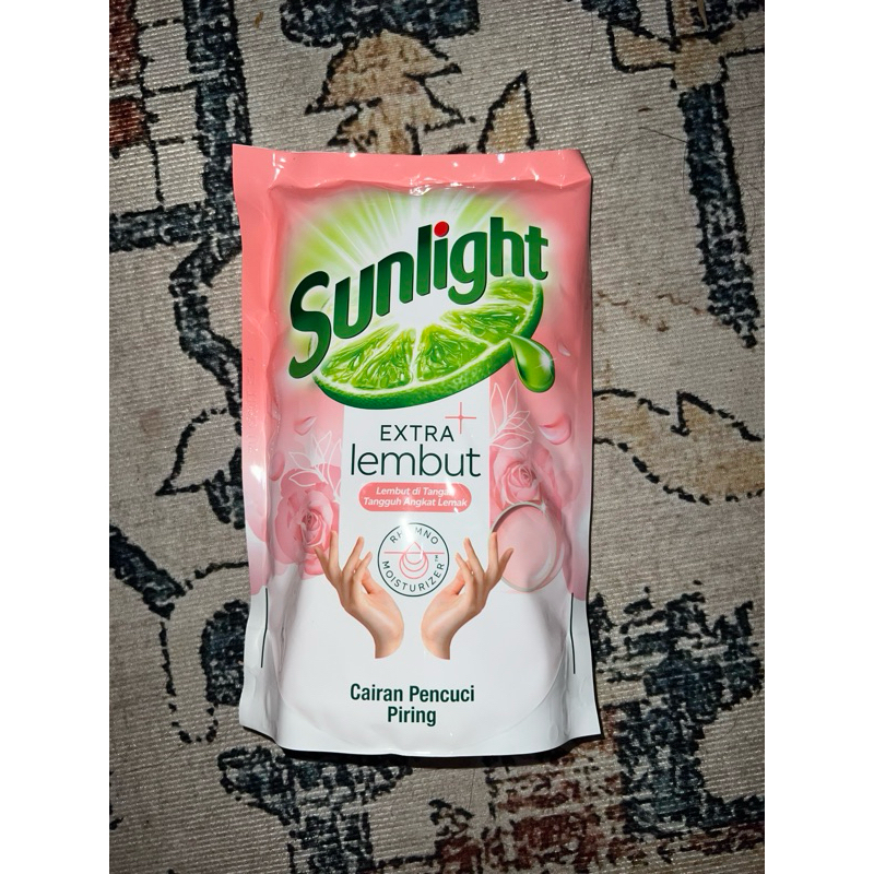 Jual SUNLIGHT EXTRA LEMBUT 650 ML | Shopee Indonesia