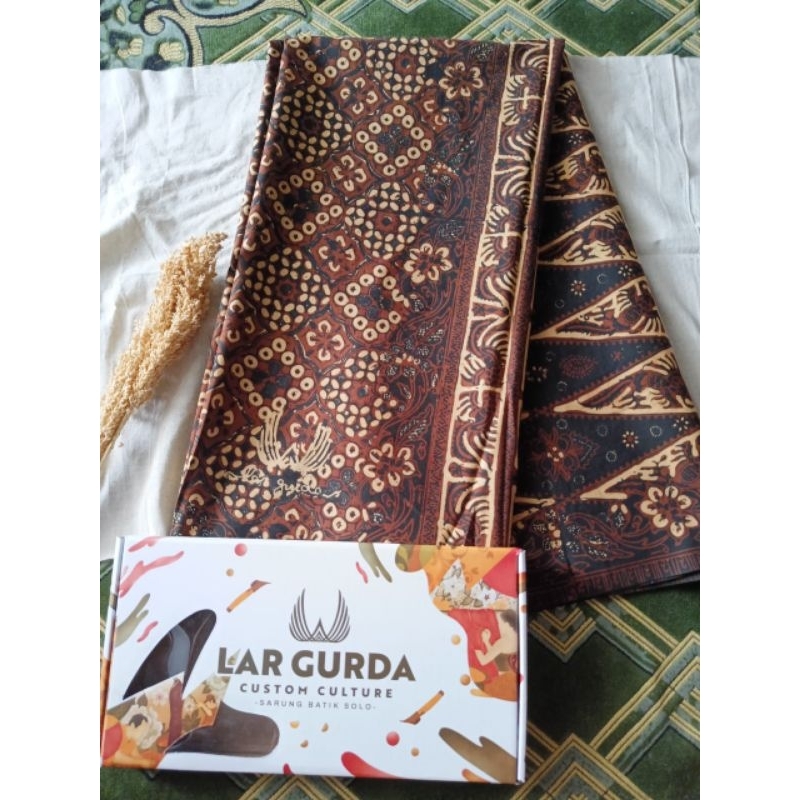 Jual Sarung batik Lar Gurda Kesikan Series Original Lar Gurda. | Shopee ...