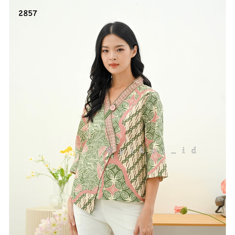 Jual Batik wanita / atasan batik wanita / baju batik kimono wanita modern / seragam kerja kantor ...