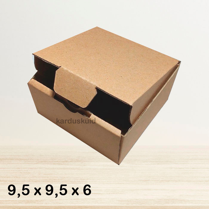 Jual Kardus 9,5 x 9,5 x 6 cm die cut tipe E Flute K150 box kotak karton ...