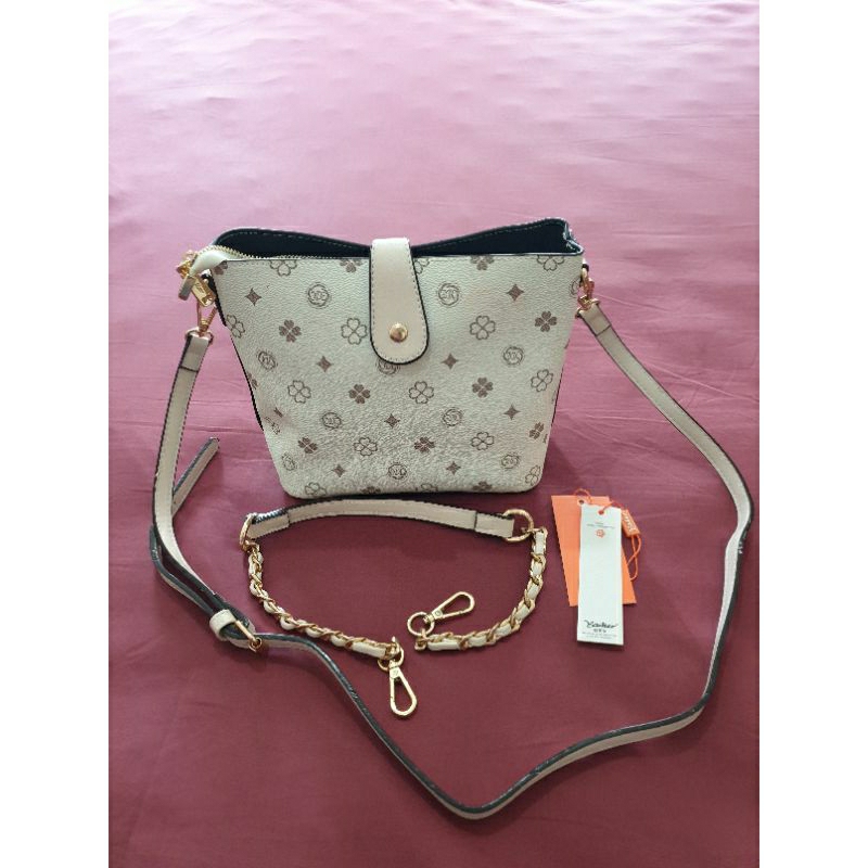 Jual tote bag Yadier Original Hongkong bekas display toko | Shopee ...