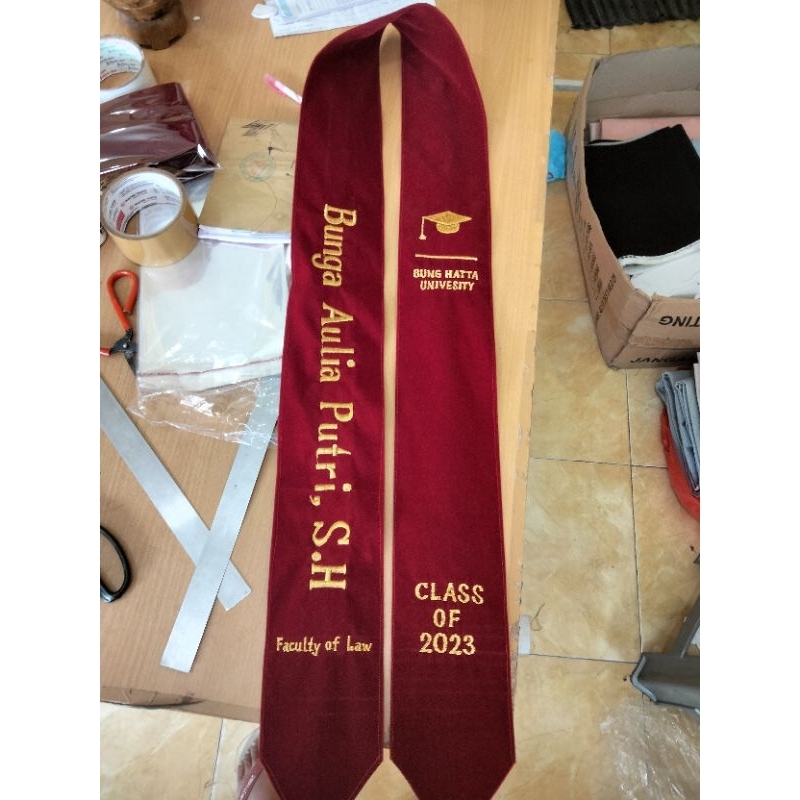 Jual ( 1 HARI JADI ) salempang kalung(leher)+ gambar toga | Shopee ...