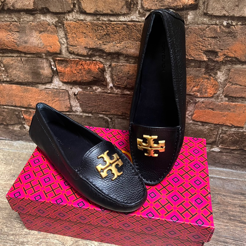 Jual Sepatu Tory Burch Everly Driver Perfect Black Rolled Brass (New in ...