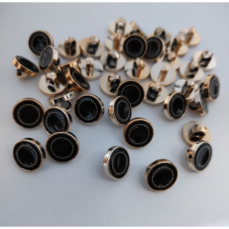 Jual Kancing Baju Hitam List Gold Kemeja/Hem bintik Ukuran 1,1 Cm 100 ...
