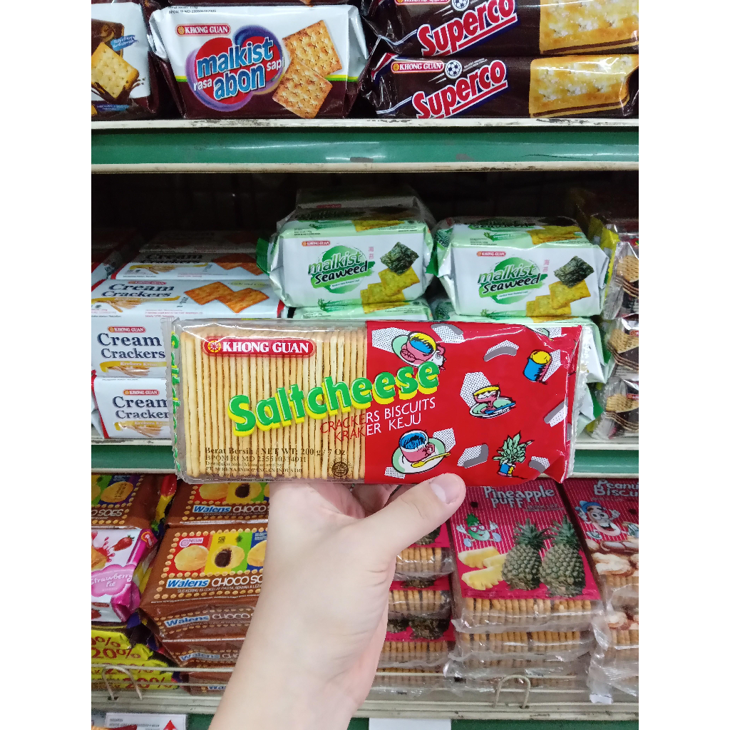 Jual KHONG GUAN SALTCHEESE CRACKERS BISCUITS KRAKER KEJU 100g / 200g ...