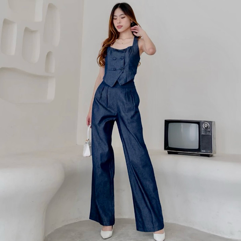 Jual PRELOVED ONE SET RUBY VEST & MEGHAN PANTS ( blm pernah pakai ...