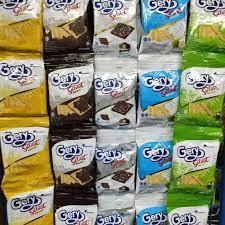 Jual BISKUIT SNACK GERY SALUUT MALKIST RENCENG KUE KEJU COKLAT GREEN ...