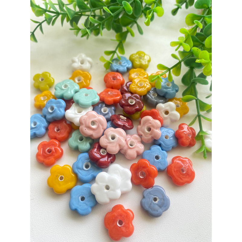 Jual manik Bunga Roda/ manik bunga/ indonesian glass beads | Shopee ...