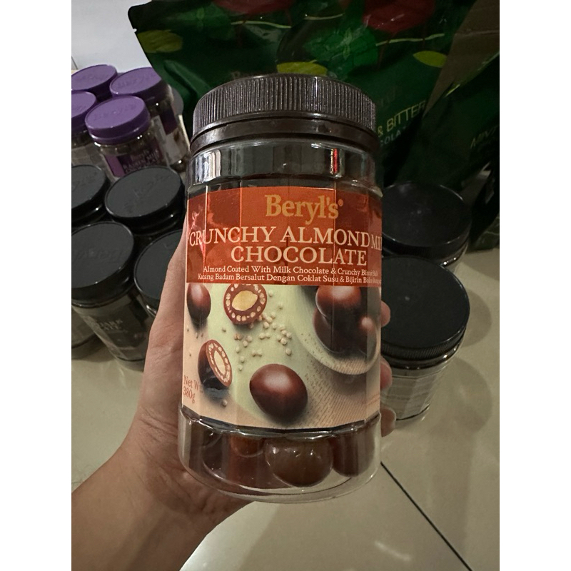 Jual beryl’s chocolate jar coklat beryls dark chocolate, milk chocolate ...