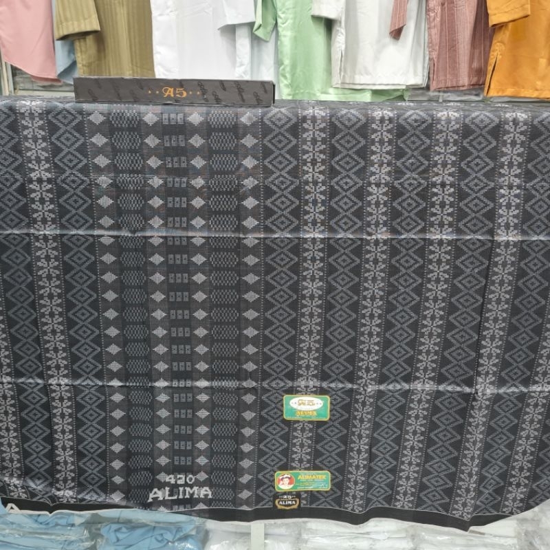 Jual Sarung Tenun Alima Sutera Full Model Songket Gunung Fantasi ...