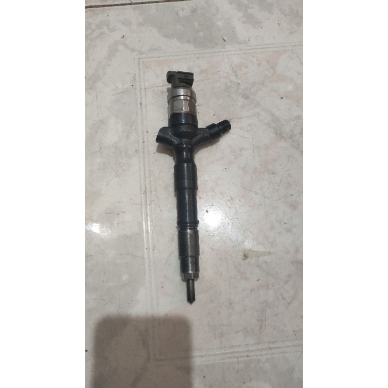 Jual injector injektor Hiace Innova diesel fortuner diesel hilux diesel ...