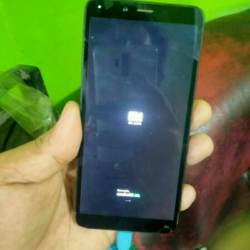 Jual lcd Tc hp xiomi redmi 6a/6 lcd Ts retak dikit ga ngaruh lcd ori ...