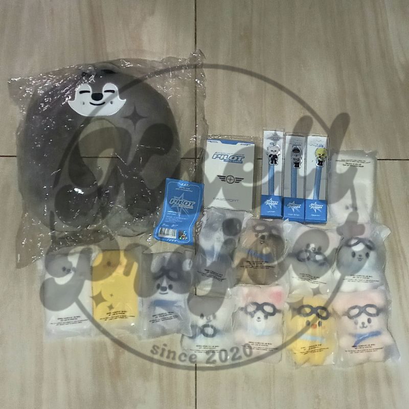 Jual STRAY KIDS PILOT MD | Shopee Indonesia