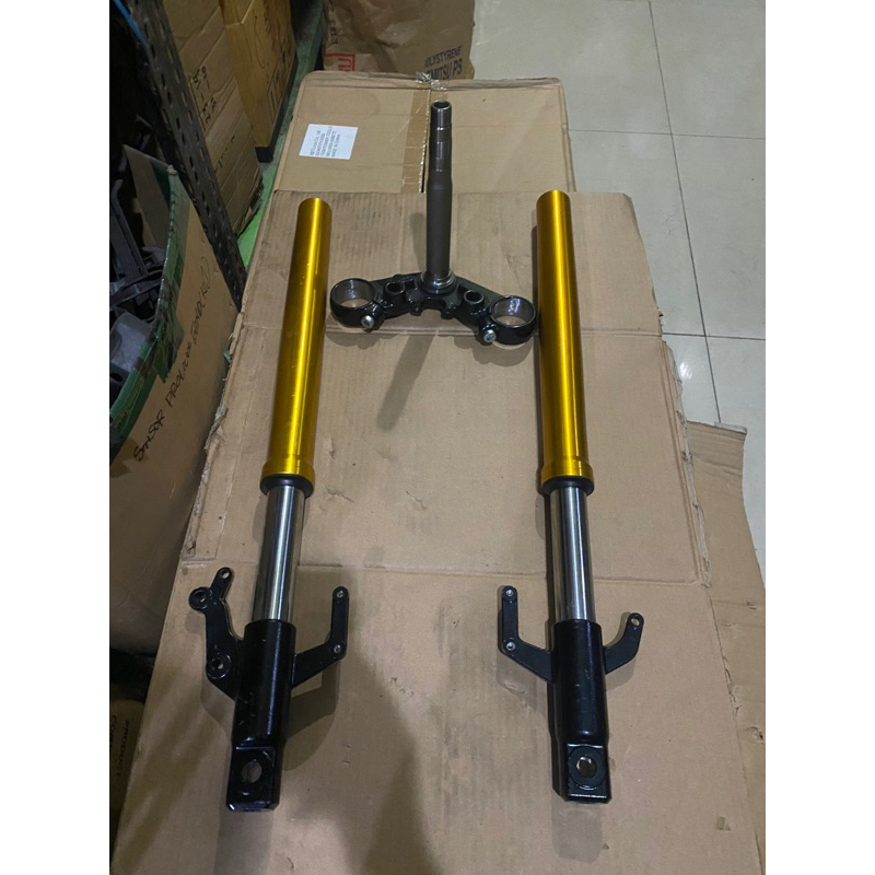Jual usd xsr pnp mt15 gold original shockbreaker depan mt15 dan xsr ...