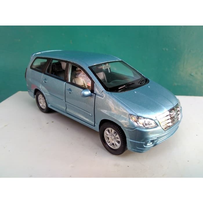 Jual Diecast Toyota Kijang Innova miniatur mobil Welly Nex Mainan anak ...