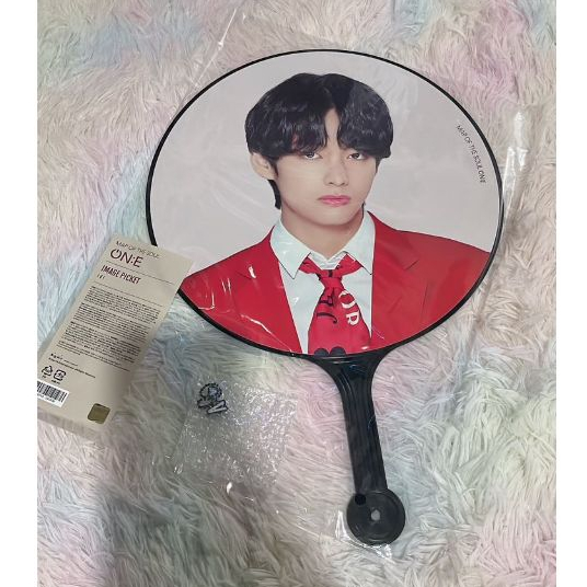Jual BTS V IMAGE PICKET MOTS ON:E MERCH OFFICIAL MAP OF THE SOUL TAEHYUNG IMPICK | Shopee Indonesia