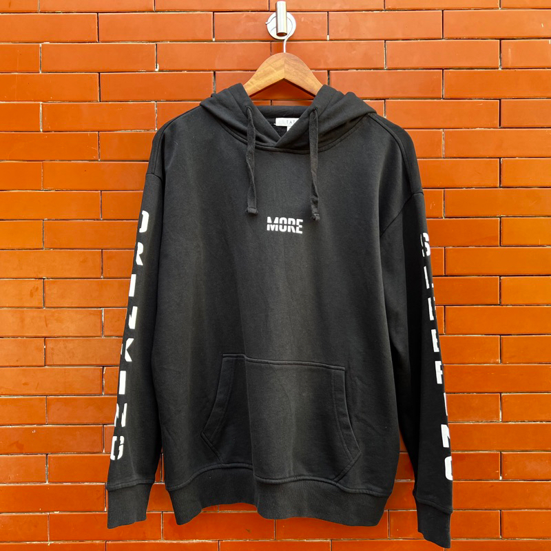 Jual Tate hoodie spell out black | Shopee Indonesia
