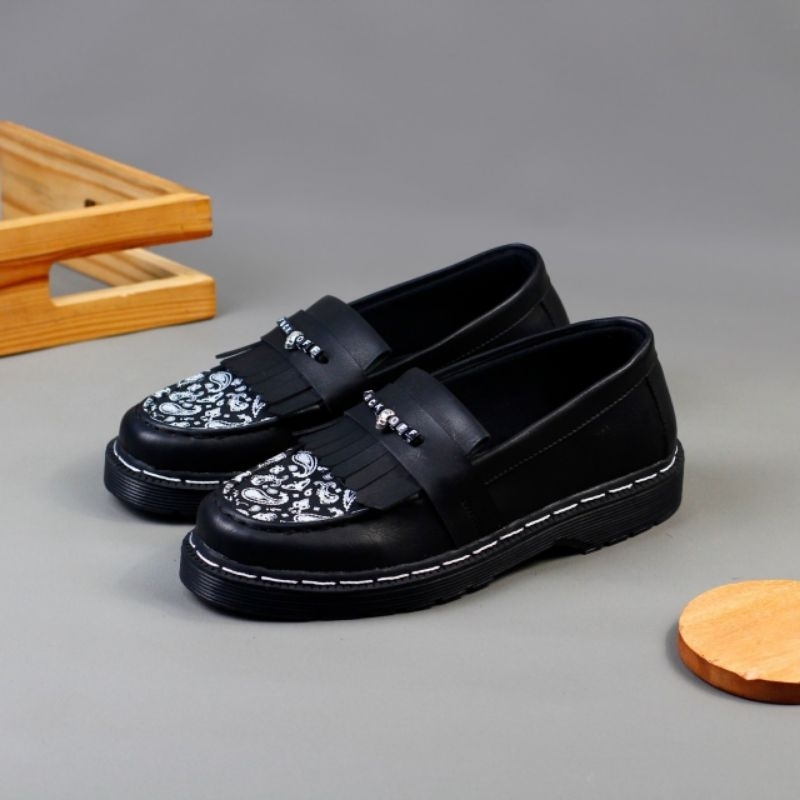 Jual Sultan Footwear X Badbooys Sepatu Slip On Loafers Pria Ala ...