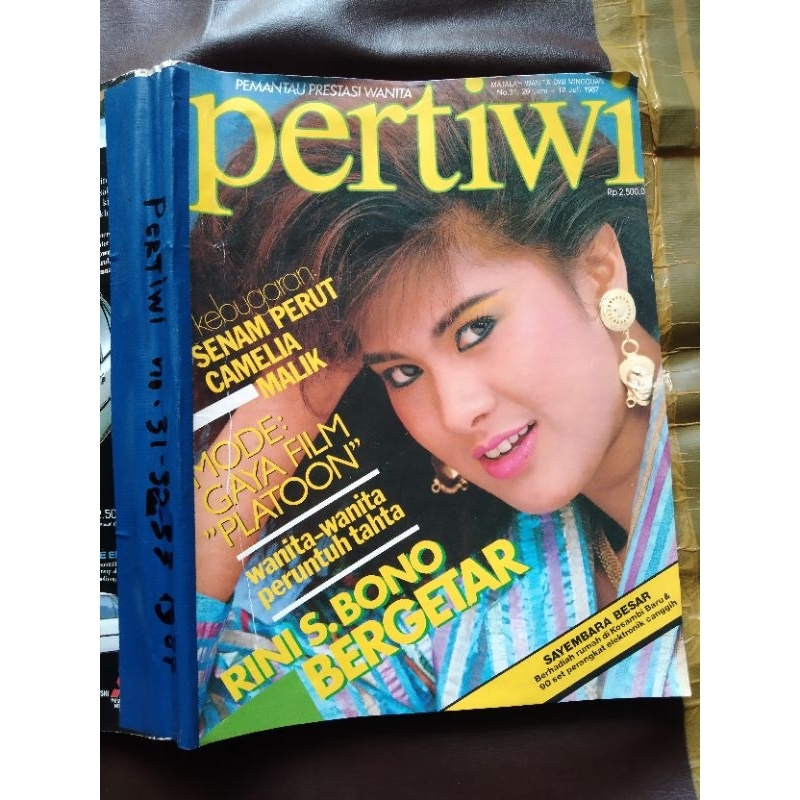 Jual majalah Bundel PERTIWI NO.31, 32 & 33 tahun 1987 majalah jadul, majalah bekas | Shopee ...
