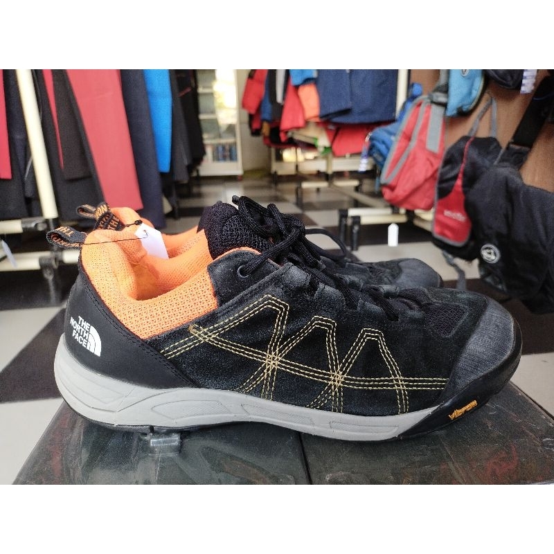 Jual Sepatu Outdoor TNF | Shopee Indonesia