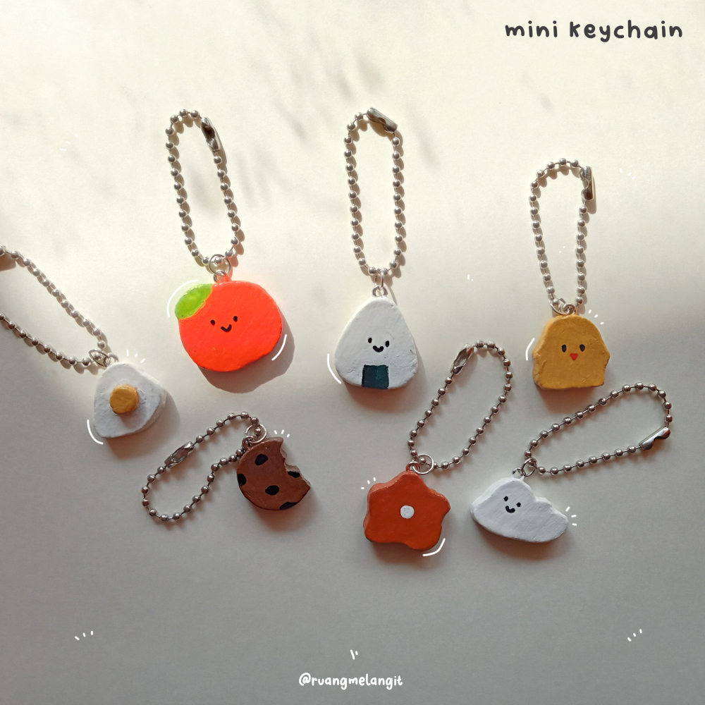 Jual RUANG MELANGIT Clay Keychain / Gantungan Kunci Handmade | Shopee ...