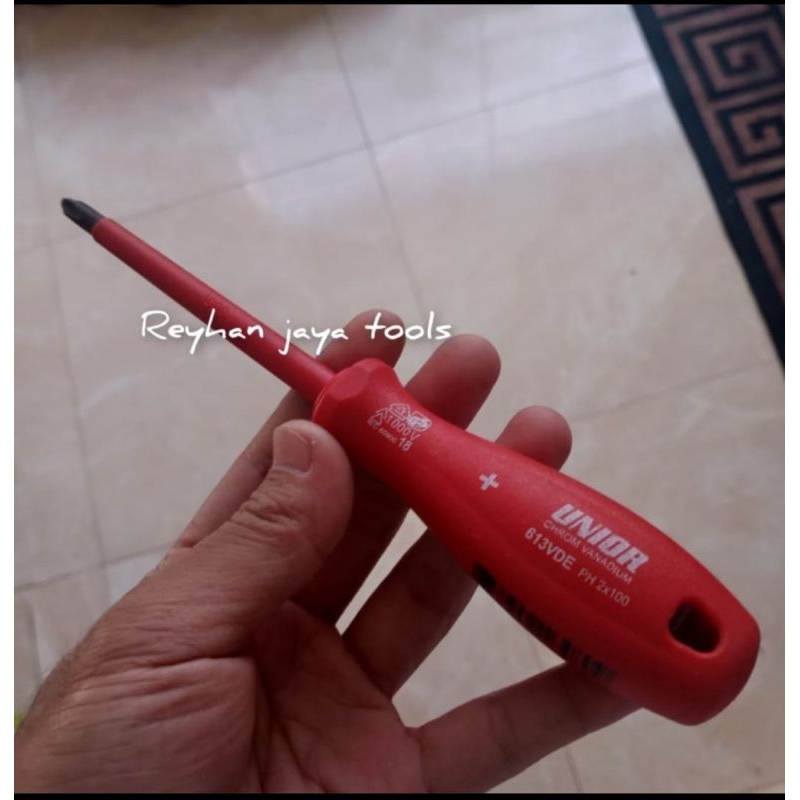Jual Obeng listrik 1000 Volt Ph 2 x 100 UNIOR 613VDE Obeng plus ...
