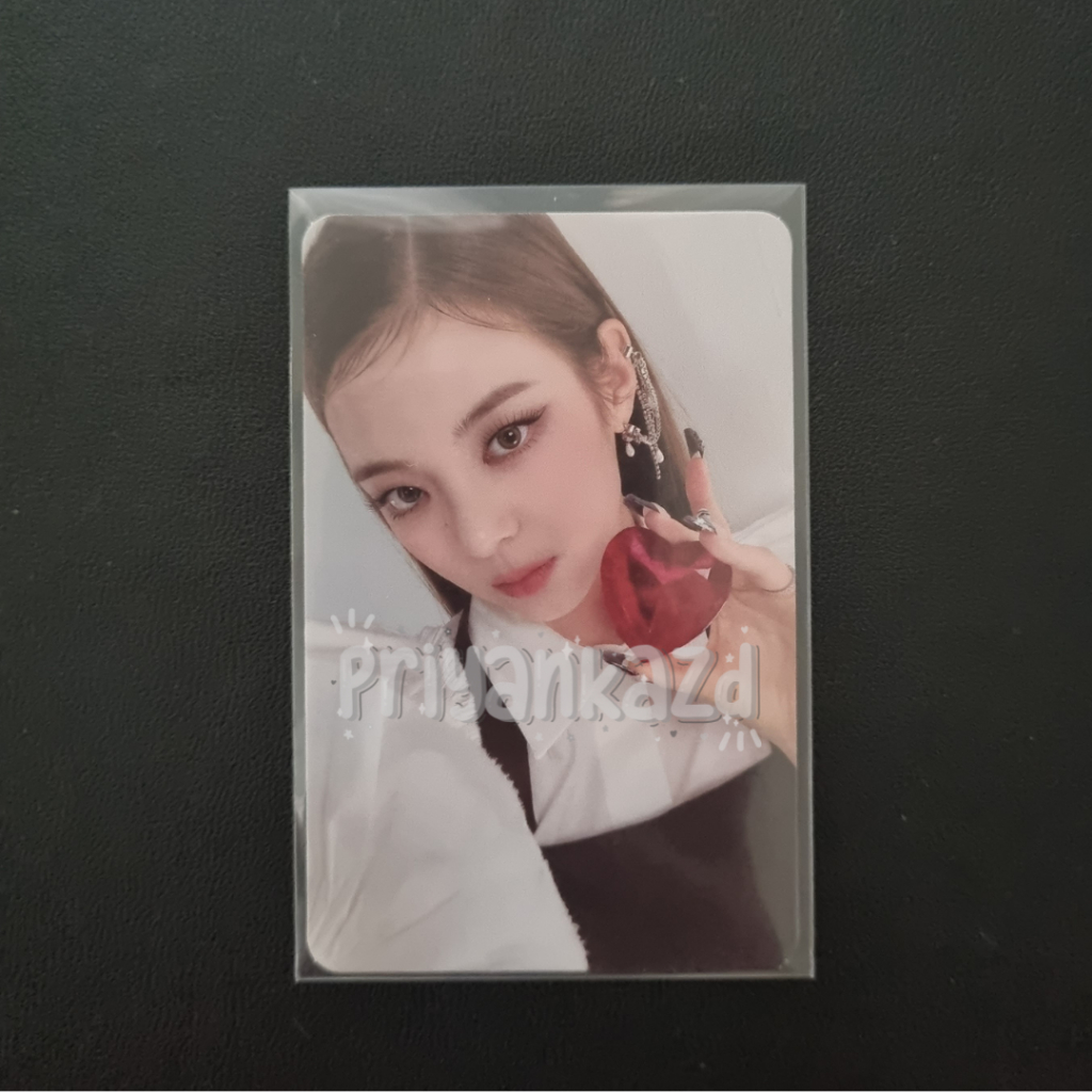 Jual itzy yeji lia ryujin chaeryeong chaer yuna wannabe not shy ...