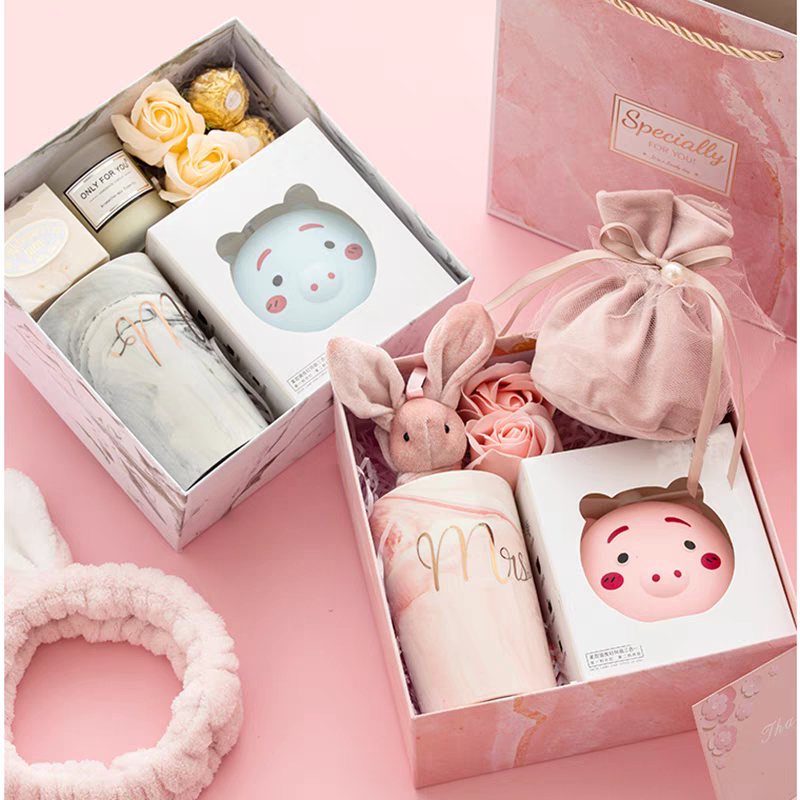 Jual KADO ULTAH CEWE COWO [ READY ] kotak pink kotak abu hadiah pacar ...