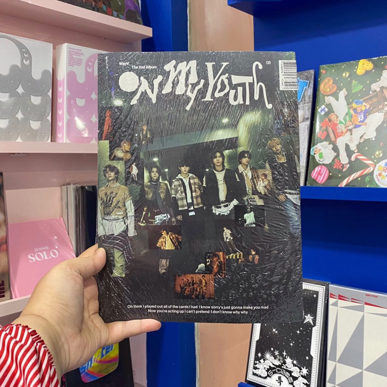 Jual ALBUM WAYV - ON MY YOUTH ( Photobook ver ) | Shopee Indonesia