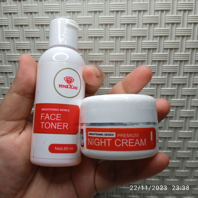 Jual MAXIE GLOW NIGHT CREAM & FACE TONER ( CREAM MALAM DAN TONER ...