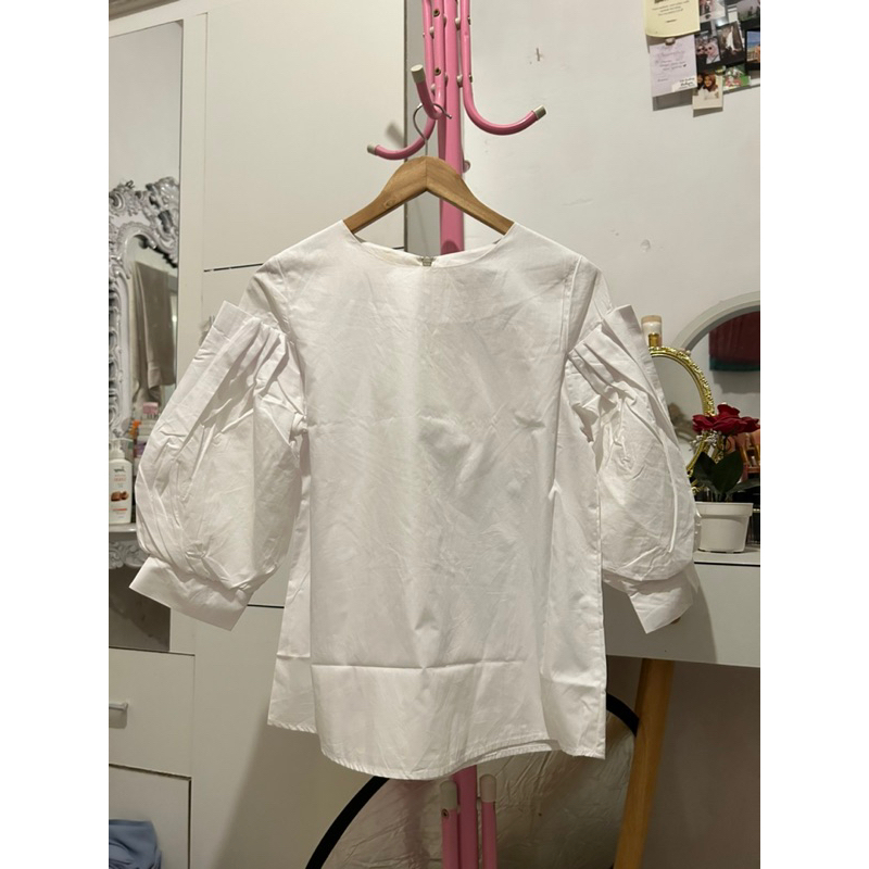 Jual BLOUSE PUTIH LENGAN BALON | Shopee Indonesia