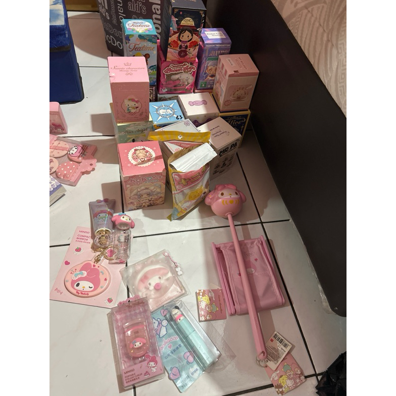 Jual blind box random | Shopee Indonesia