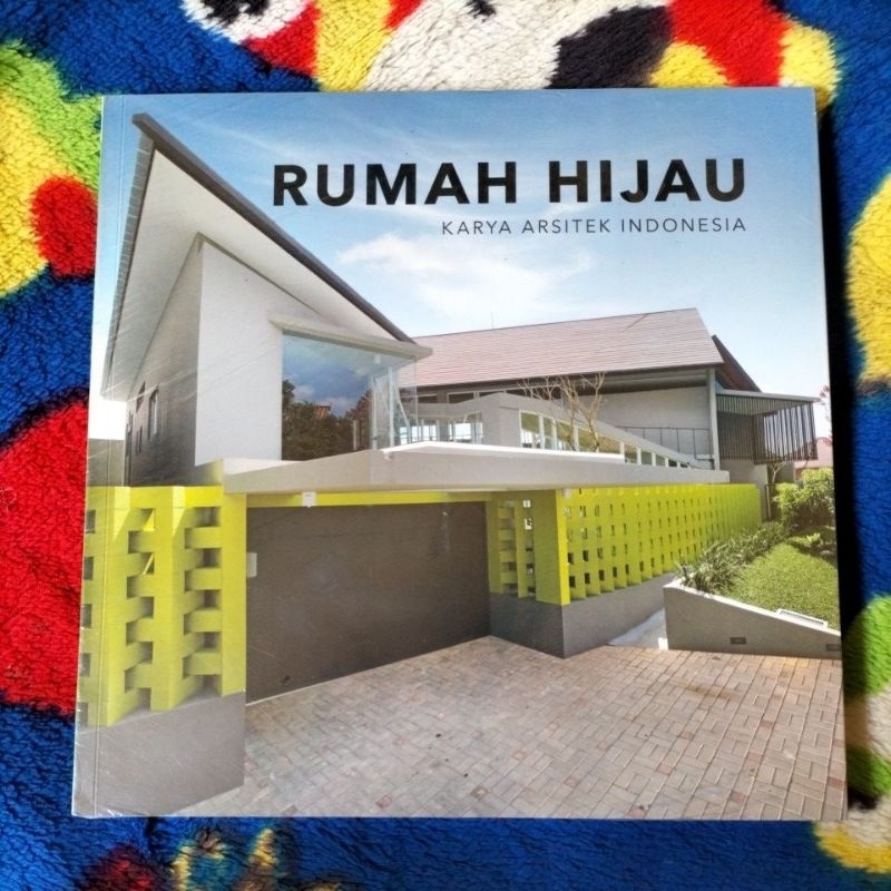 Jual ORIGINAL BUKU RUMAH TINGGAL DESAIN & MATERIAL RUMAH HIJAU RUMAH ...