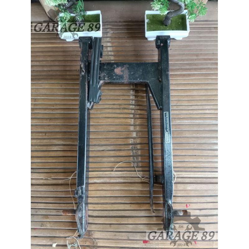 Jual Swing arm arem aram sasis belakang lengan ayun honda revo absolute ...