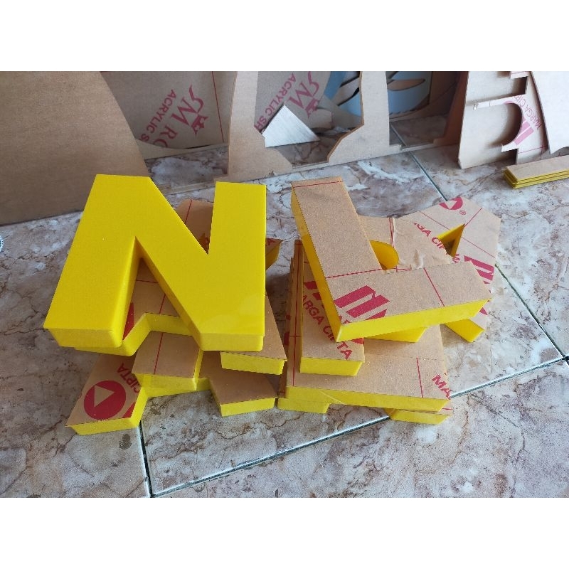 Jual huruf timbul akrilik full 3 dimensi | Shopee Indonesia