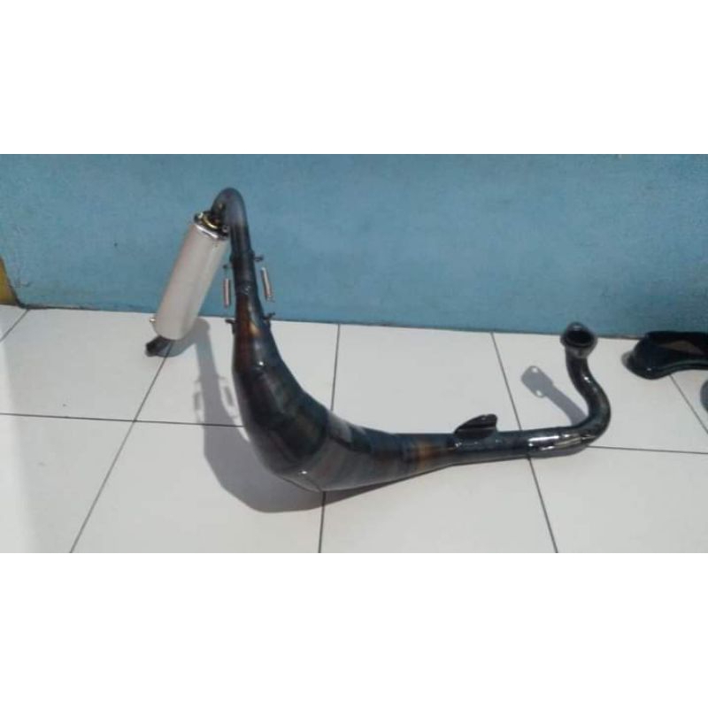 Jual Exzoz Suzuki V100 model over the left Slincer tire by MOC MUFFLER ...