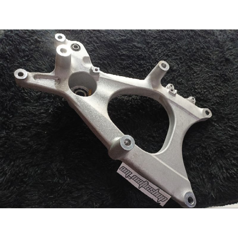 Jual swingarm arm pcx 160 original | Shopee Indonesia