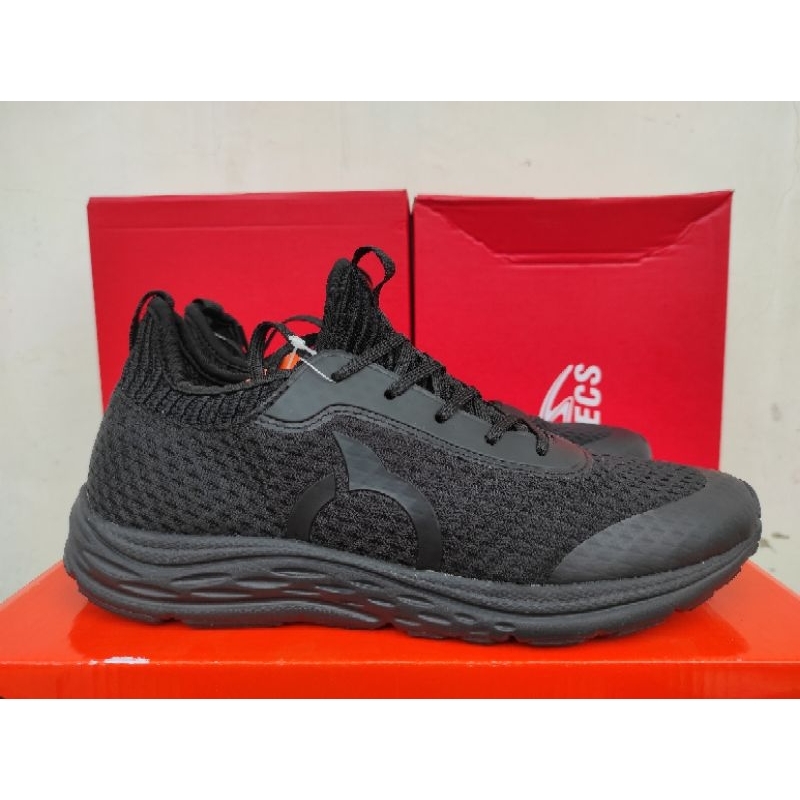 Jual ORTUSEIGHT HARVARD (ALL BLACK) | Shopee Indonesia
